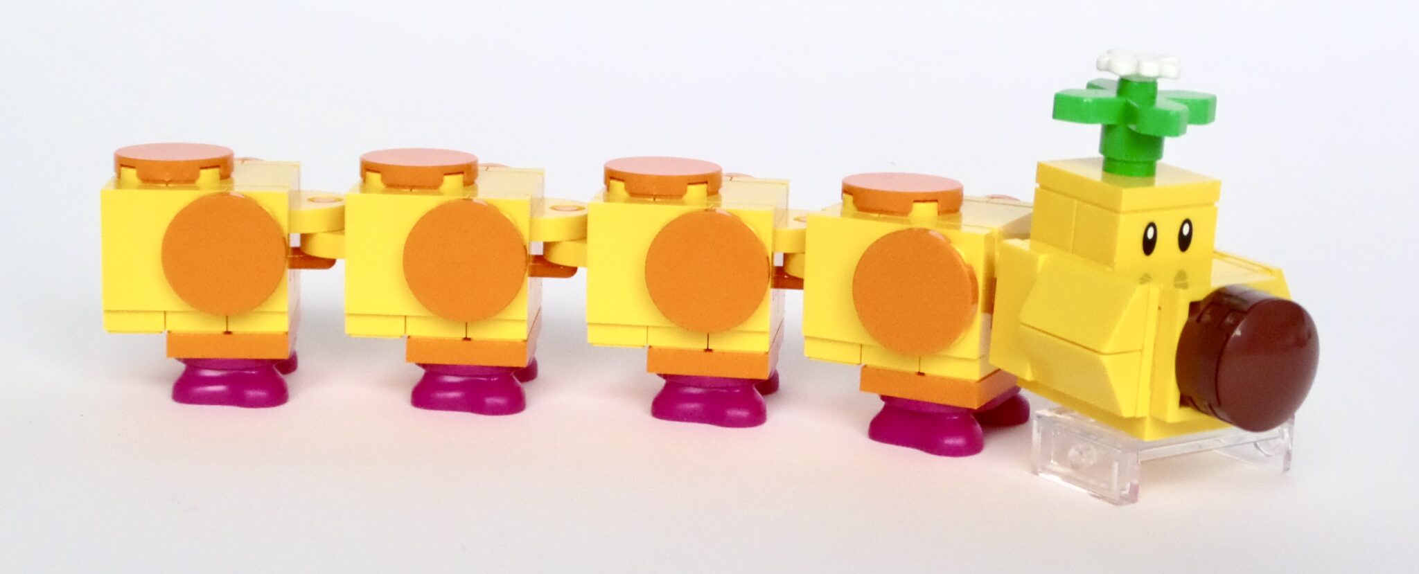 [Review] LEGO Super Mario 71383 Wiggler's Poison Swamp - Bouwsteentjes.info