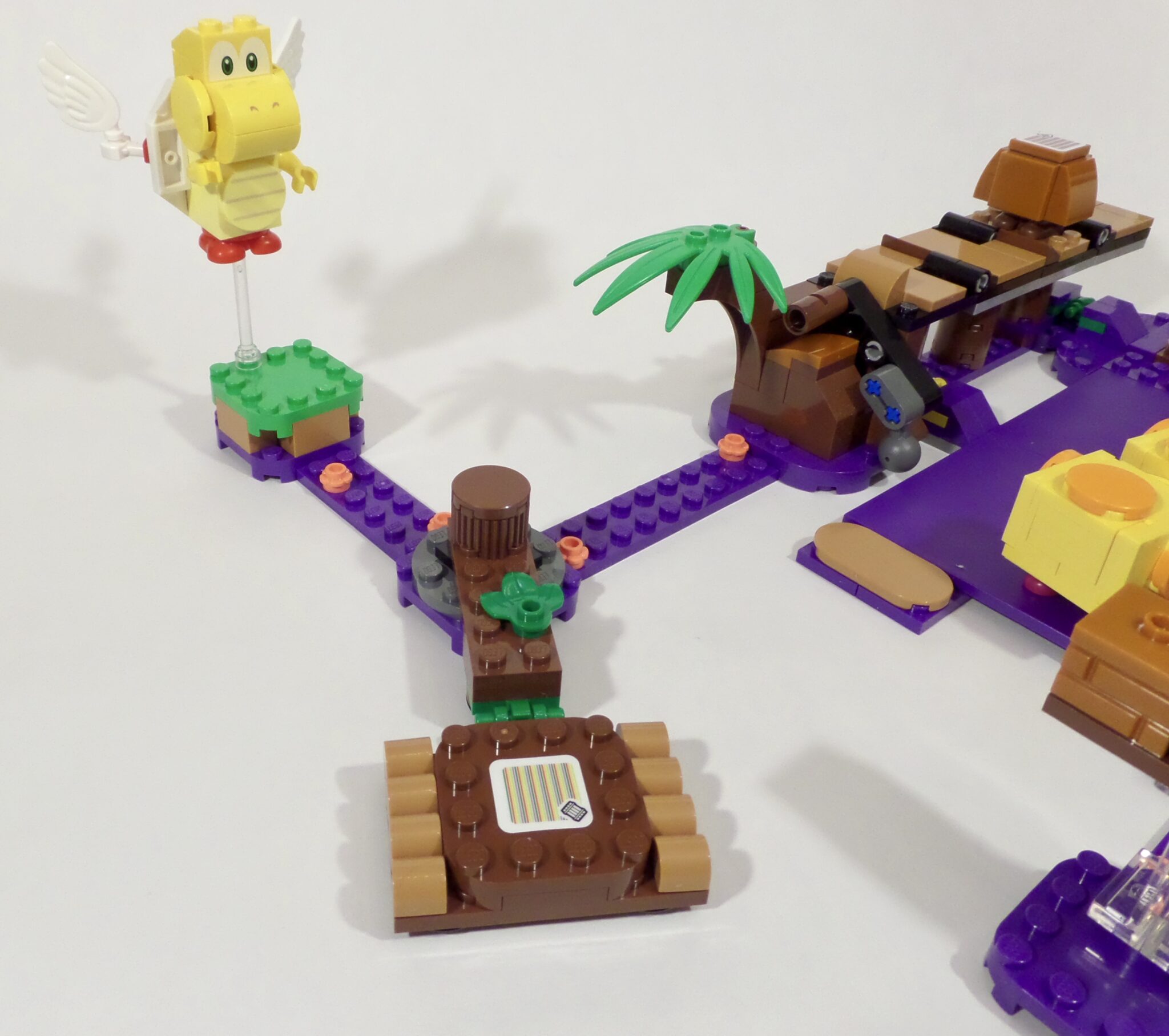 [Review] LEGO Super Mario 71383 Wiggler's Poison Swamp - Bouwsteentjes.info