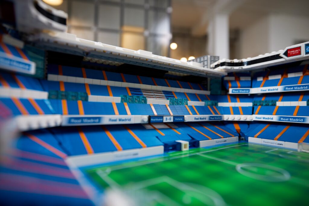 LEGO 10299 Real Madrid Santiago Bernabéu Stadium vanaf maart te koop ...