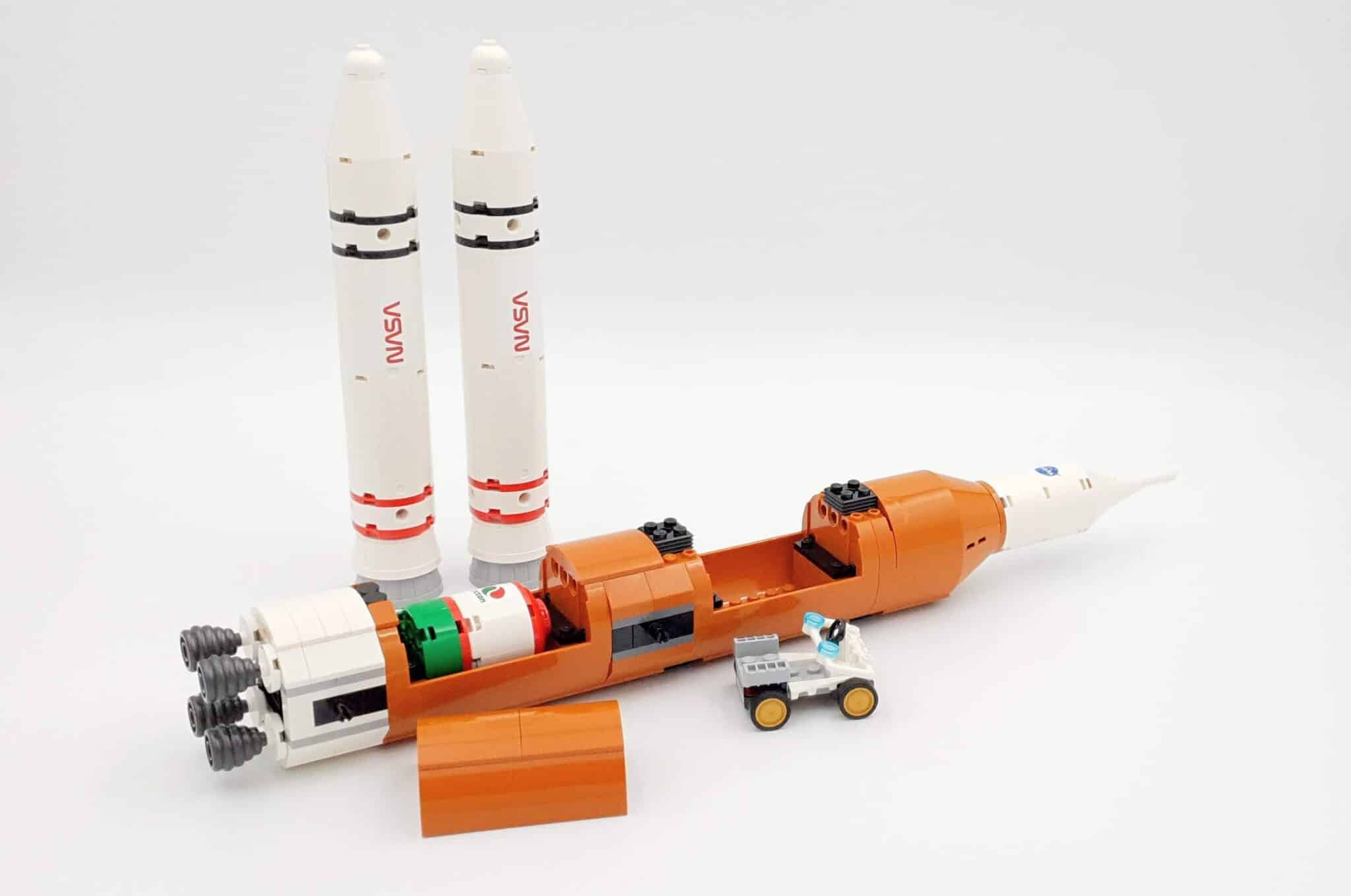 [Review] LEGO City 60351 Rocket Launch Center - Bouwsteentjes.info