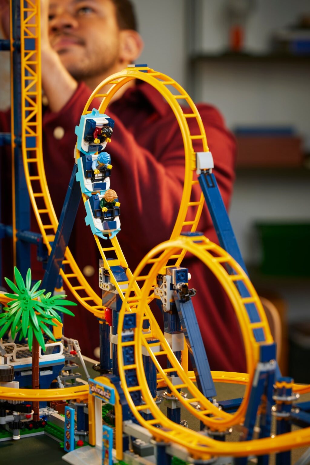 LEGO 10303 Loop Coaster - vanaf nu te koop voor VIP leden