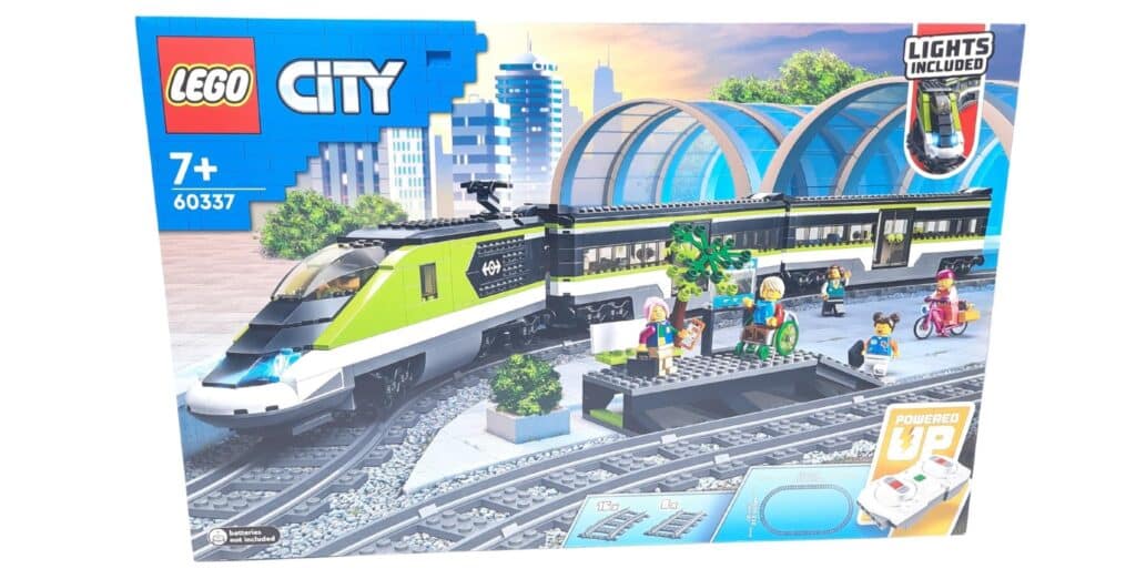 [Review] LEGO City 60337 Express Passenger Train
