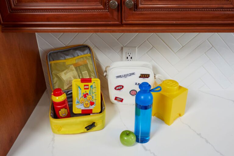 LEGO Crossbody Handbag Retro Logo is weer verkrijgbaar