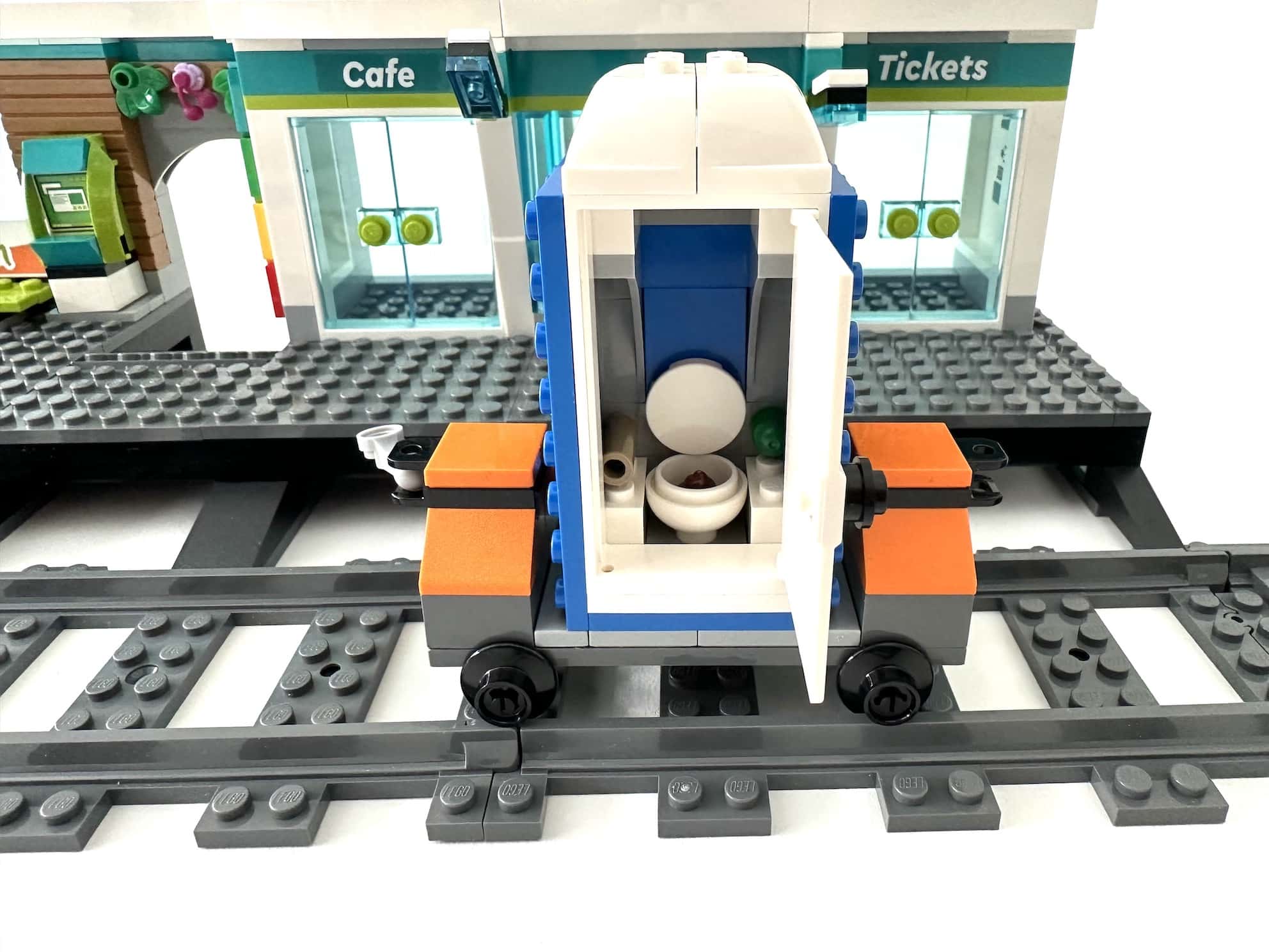 [Review] LEGO City 60335 Train Station - bereikbaar voor iedereen?