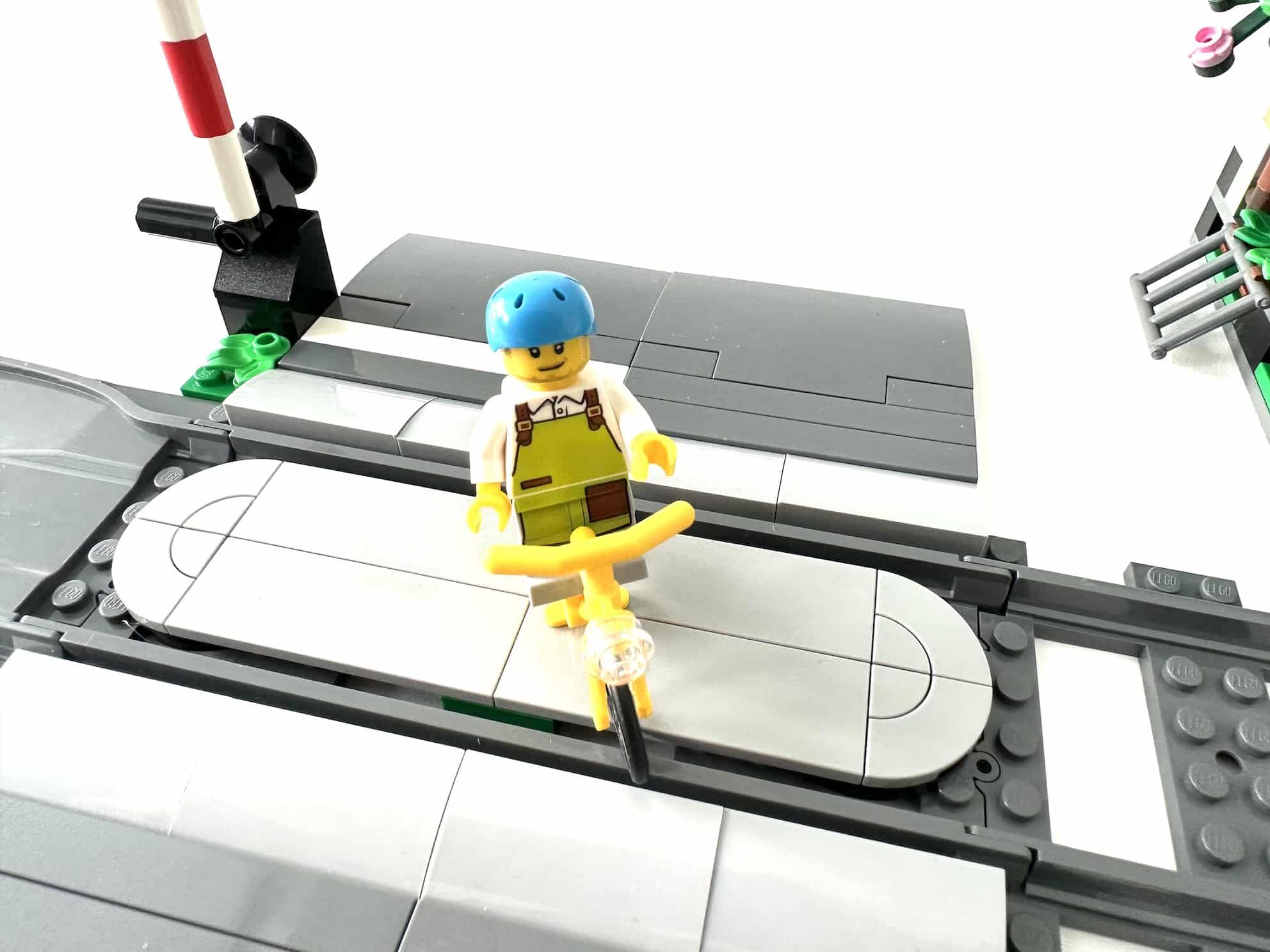 [Review] LEGO City 60335 Train Station - bereikbaar voor iedereen?