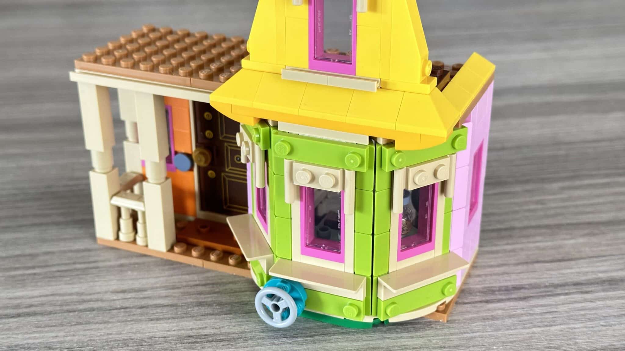 [Review] LEGO Disney 43217 'Up' House - een droomvlucht