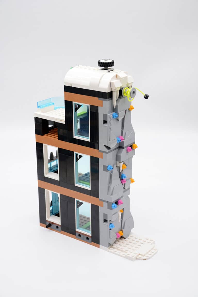 [Review] LEGO City 60366 Ski and Climbing Center - wintersportwalhalla ...