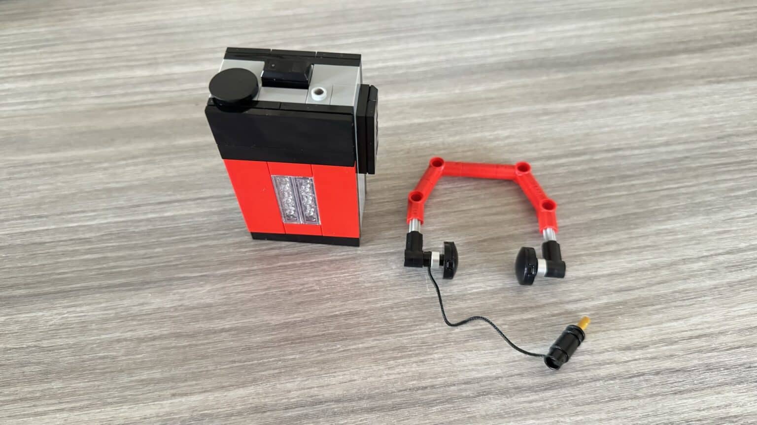 [Review] LEGO 6471611 Tape Player - nostalgie of vergane glorie?