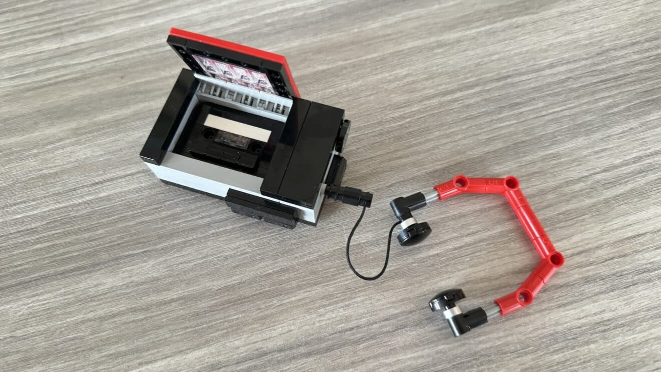 [Review] LEGO 6471611 Tape Player - nostalgie of vergane glorie?