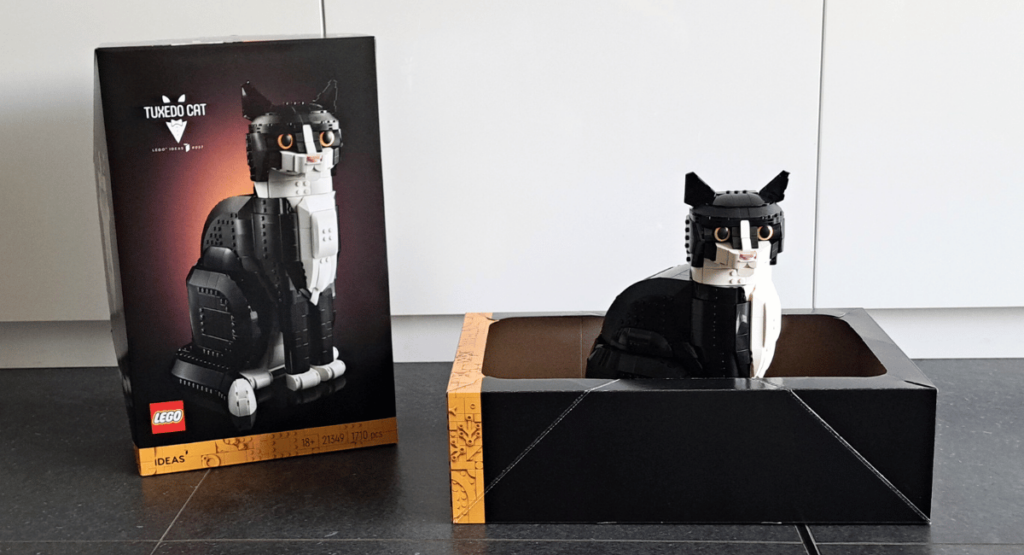 [Review] LEGO Ideas 21349 Tuxedo Cat - de purrrrfecte set?