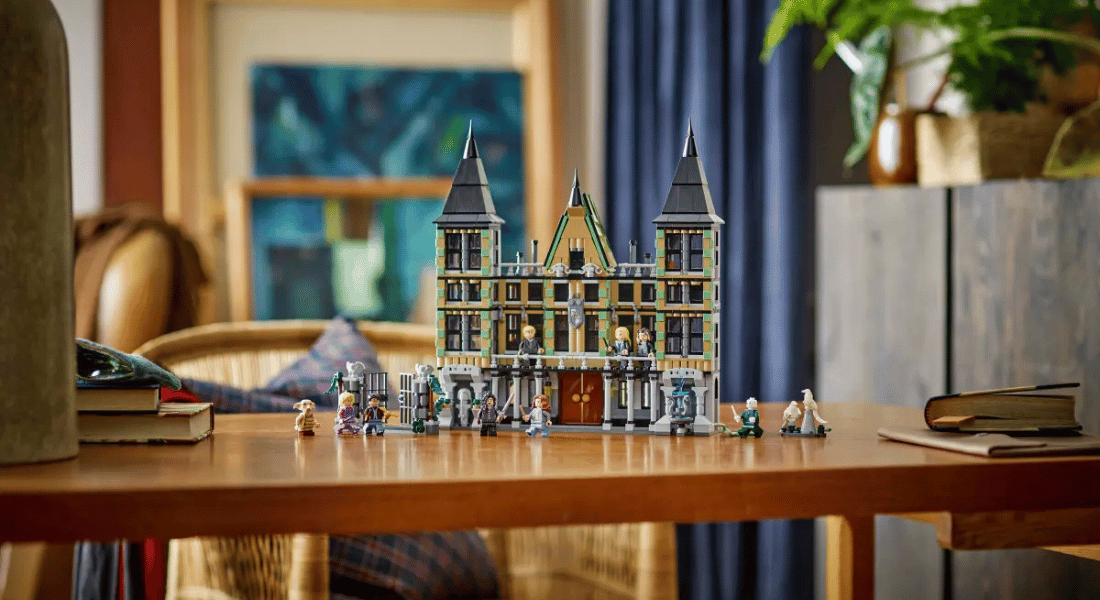 LEGO Harry Potter 76453 Malfoy Manor nu voor €99,99 (laagste ooit)